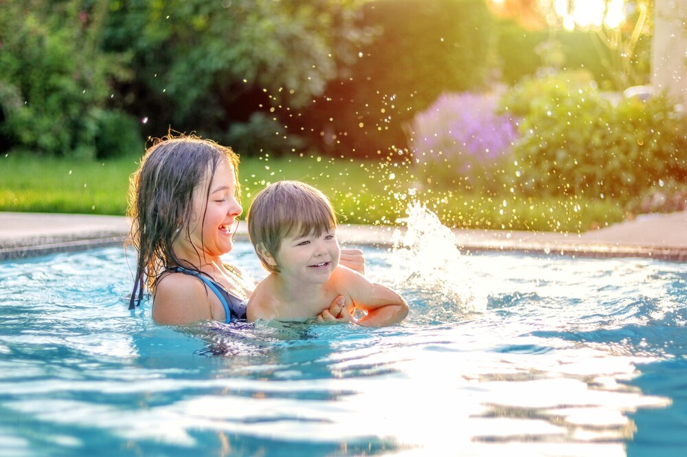 Can I heat a swimming pool with renewable energy?